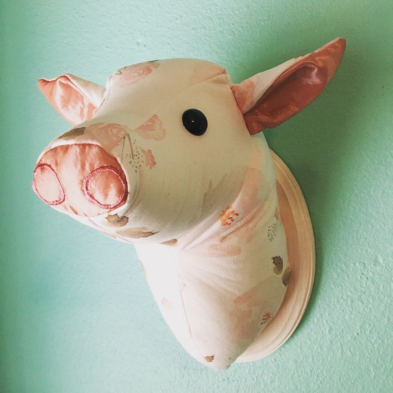 Custom-made, Wall-mounted Stuffed Pig Head, Faux Taxidermy - Etsy UK