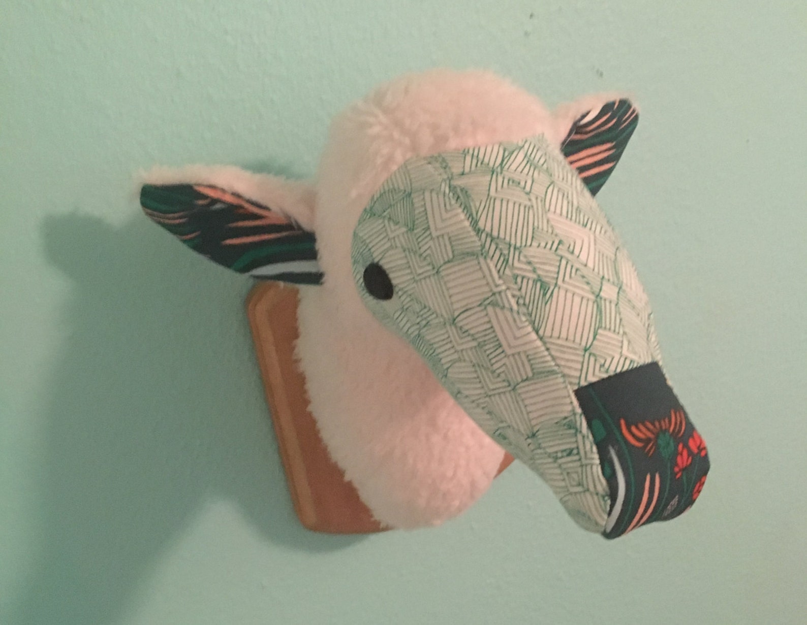 Custom-made Wall-mounted Stuffed Sheep Head Faux Taxidermy - Etsy