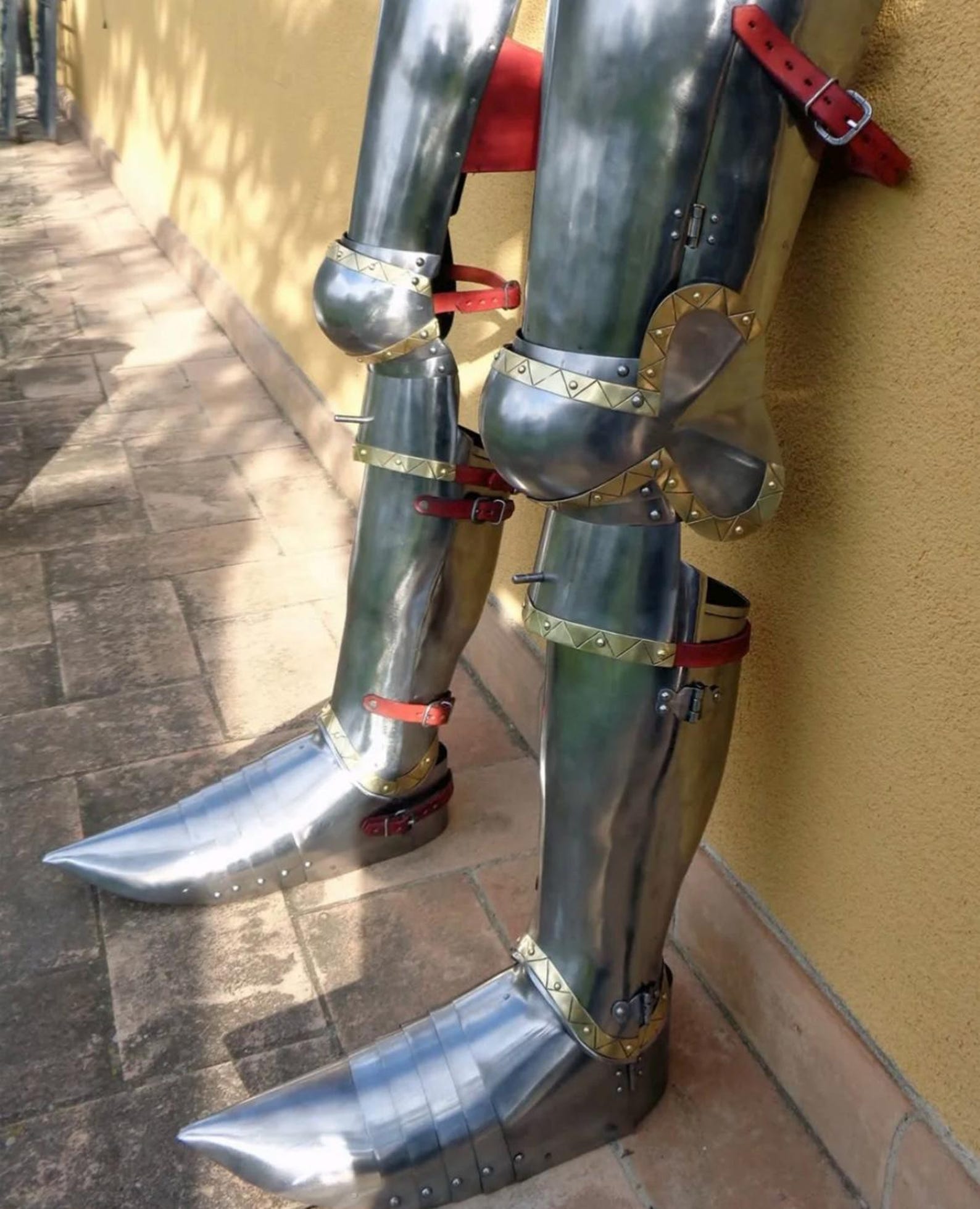 Medieval Full Steel Leg Armor – Handmade Gothic Plate Cuisses, Poleyns ...
