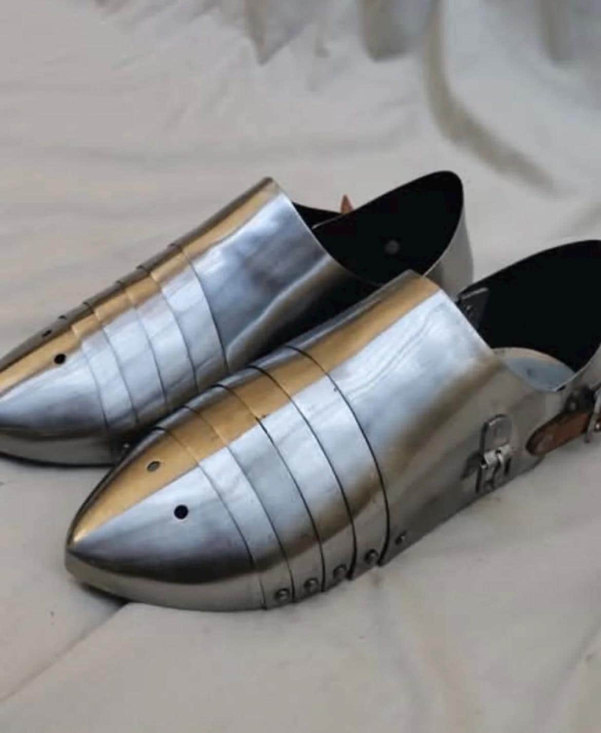 Medieval Full Steel Leg Armor – Handmade Gothic Plate Cuisses, Poleyns ...