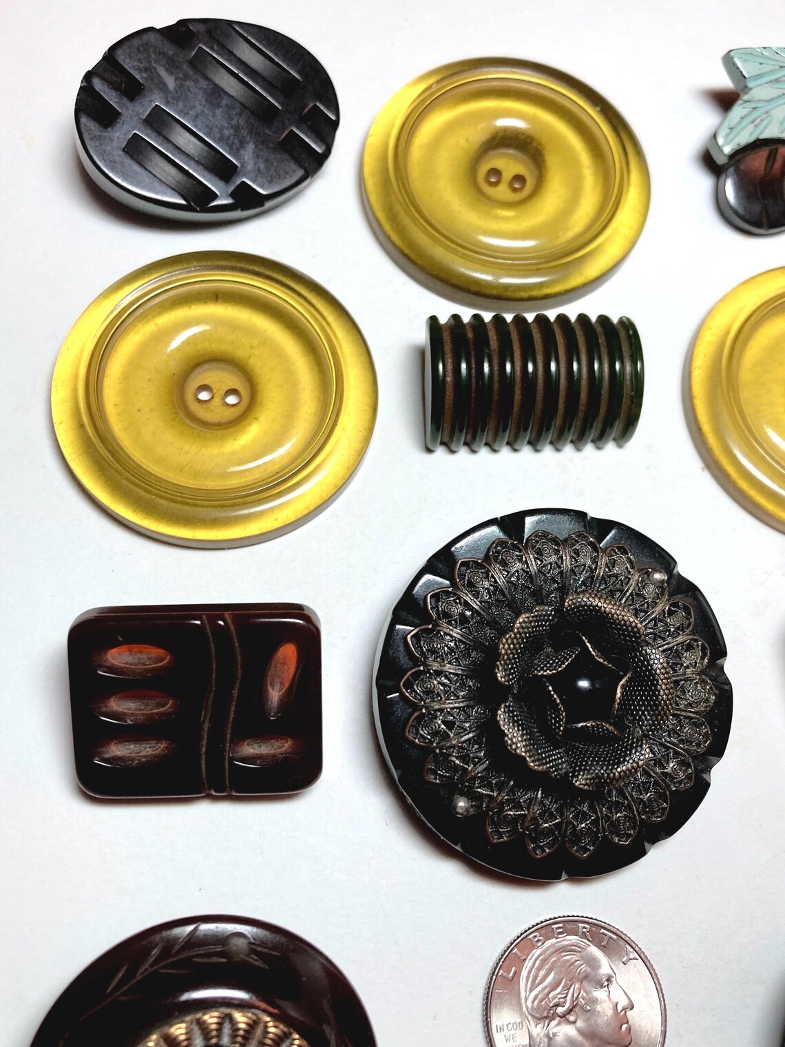 Lot of 12 Large Bakelite Buttons - Etsy