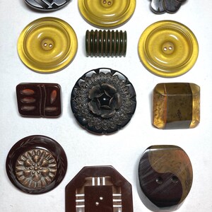 Lot of 12 Large Bakelite Buttons - Etsy