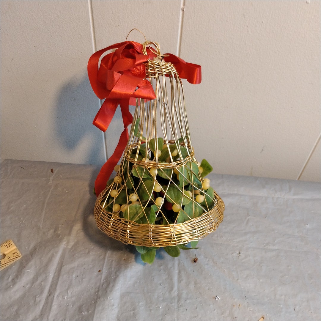 Vintage Metal Wire Bell Christmas Decor With Holly & Berries Mistletoe ...