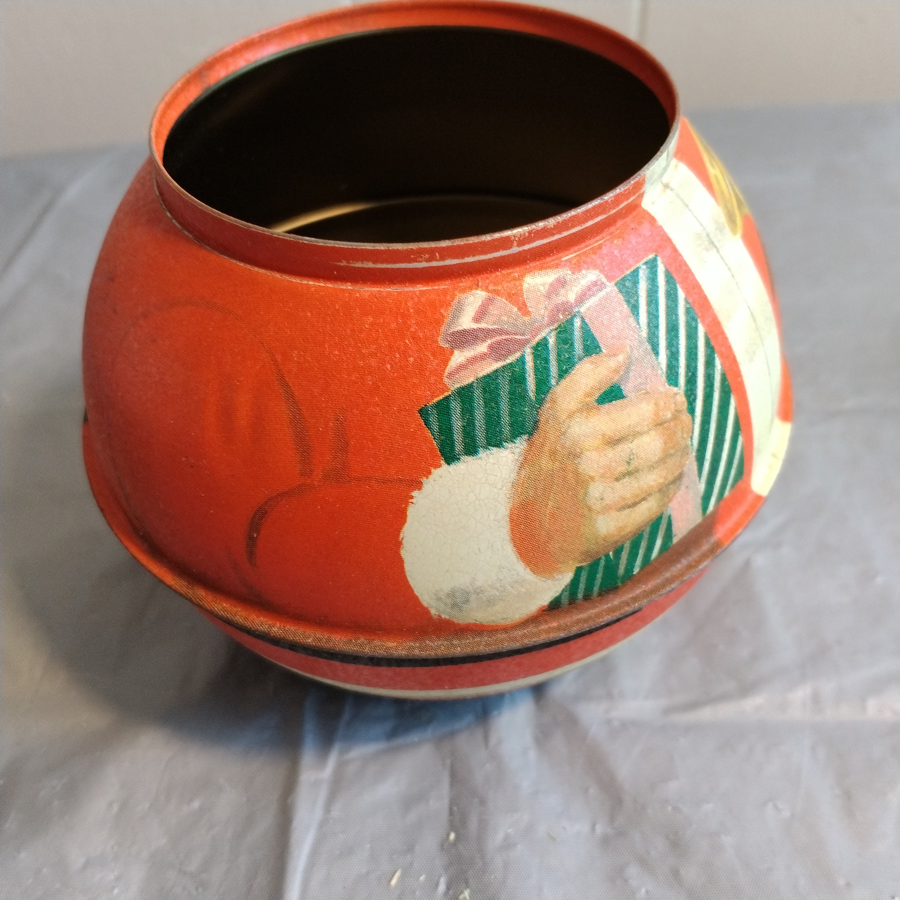 2pc Christmas Decor Lot, 1980s Chein Santa Tin, Plastic Elf, Round ...
