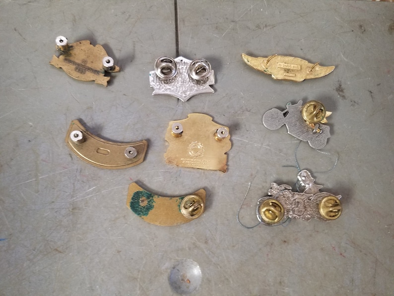 8 Different Harley-davidson & Motorcycle Pins Pinbacks HOG Grove's ...