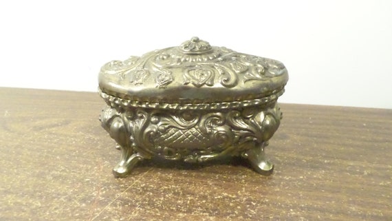 Vintage pot metal jewelry - Gem