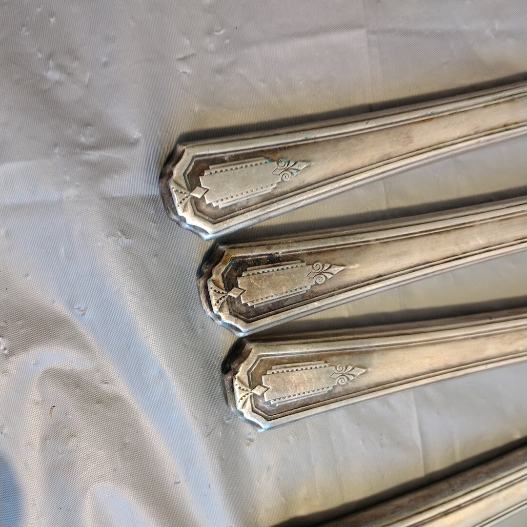 18pc Vintage Wm A Rogers Triple Plate Silverware Set, Art Deco Pattern, Look & Read Description ...