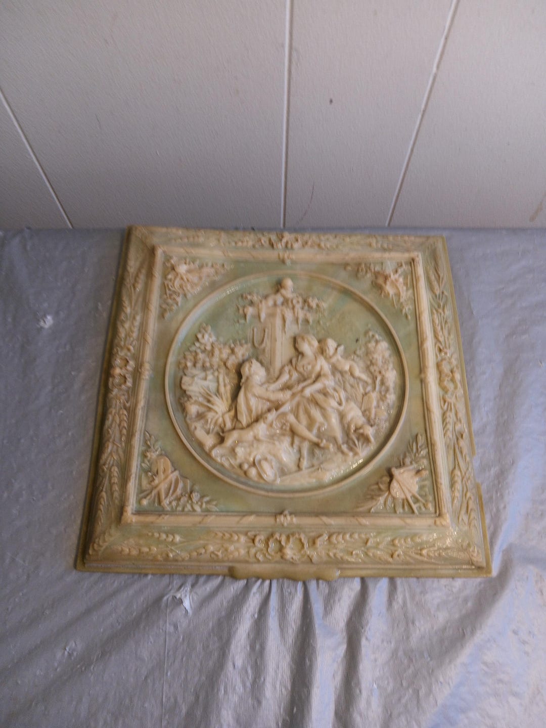 9.25x9.25" Vintage Green White Stone Cameo, Romantic Angel Scene, Read ...