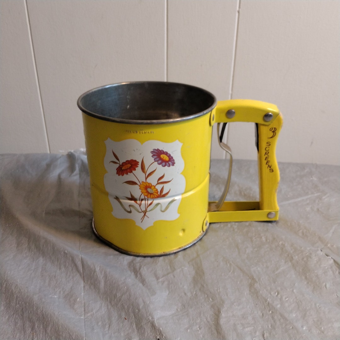 Vintage Androck Hand-i-siff Hand Sifter Yellow Floral - Etsy