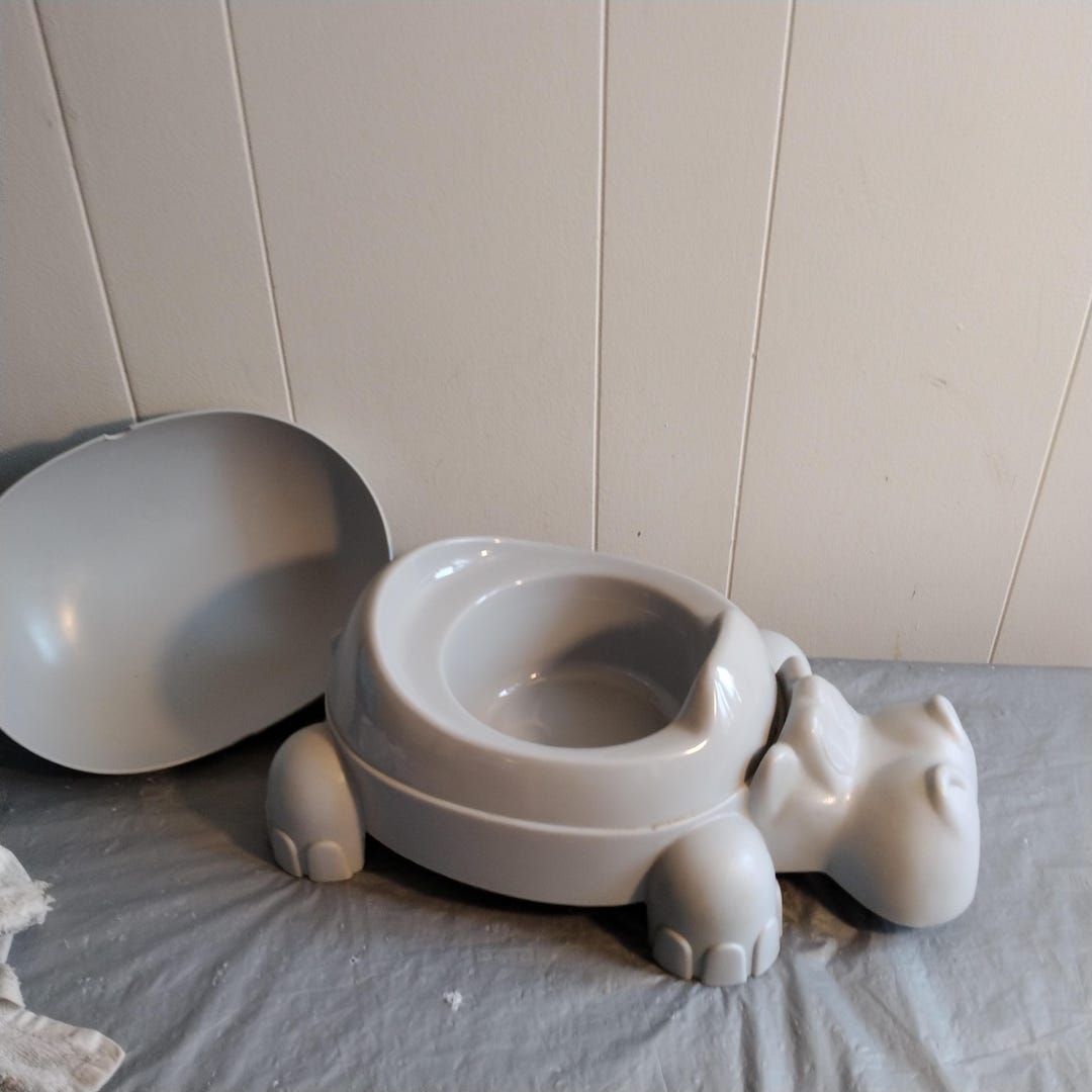 Vintage Stamp Hard Plastic Hippo Storage Chest Made Italy, Hippo Potty ...