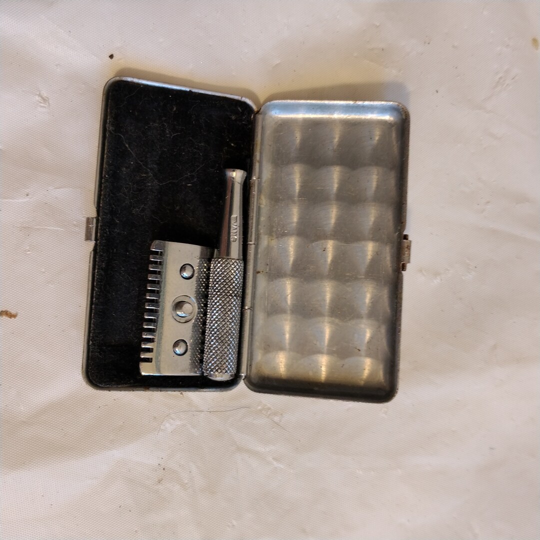 Vintage Mini Evans Razor in Metal Case - Etsy