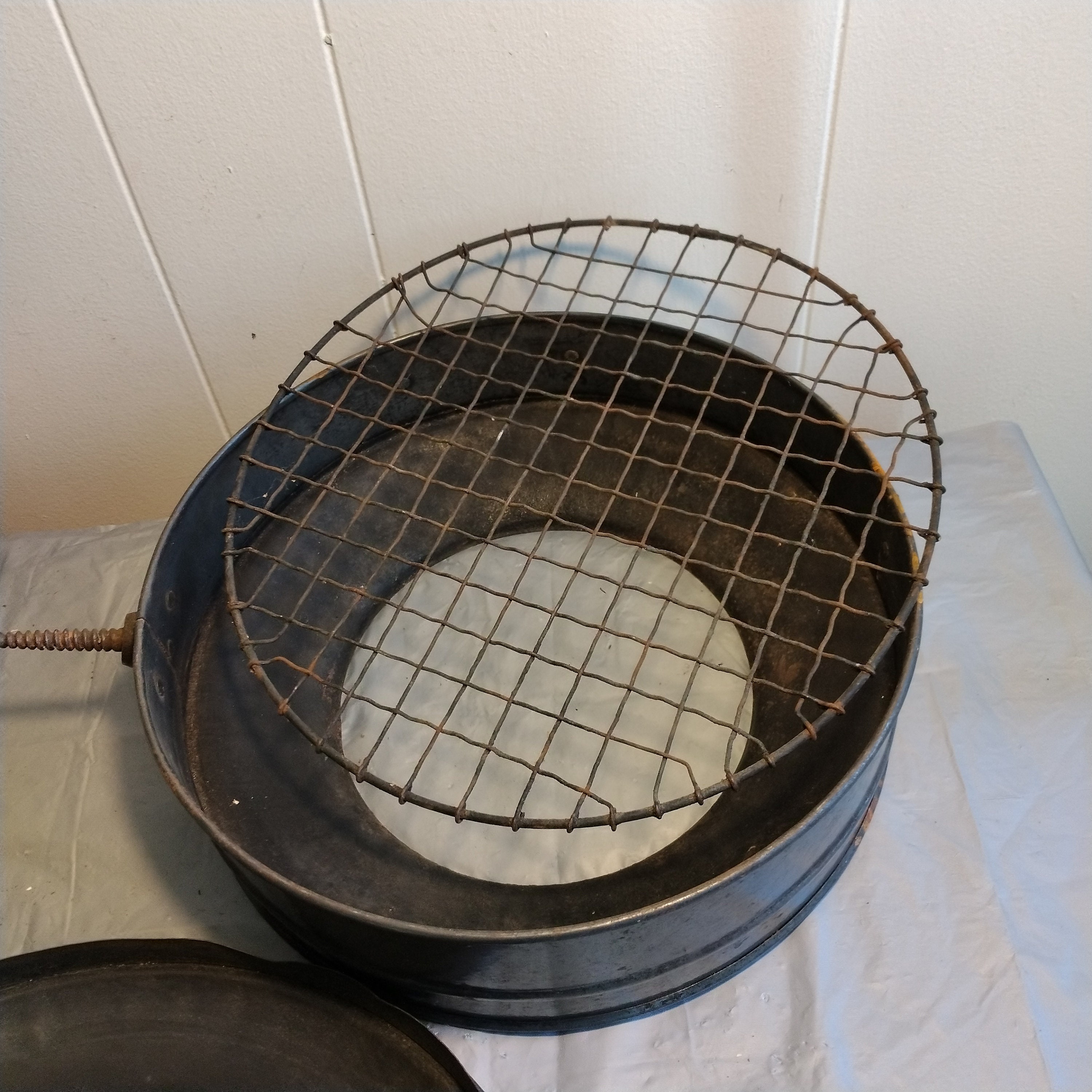 Antique S Bowers American Broiler, Antique Iron Broiling Pan, Look and ...