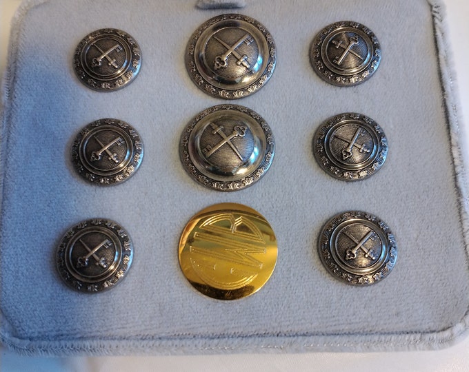 Vintage Crossed Sword & Key Button Set - Etsy