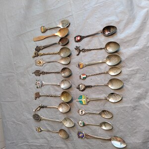 Vintage Souvenir Spoon Collection and Spoon Display, Look & Read ...