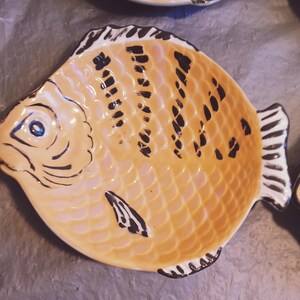4 Vintage Holland Mold Fish Plates - Etsy