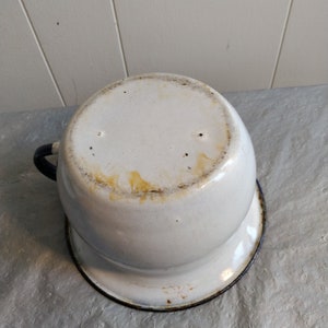 Vintage Enamelware Chamber Pot, Bowl With Handle - Etsy