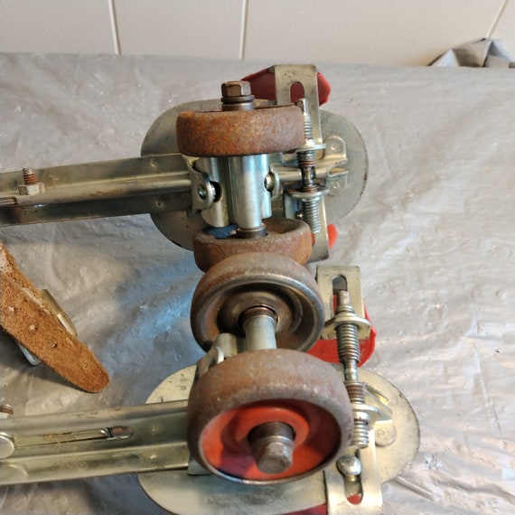 Vintage Metal Union Roller Skates, Adjustable - Gem