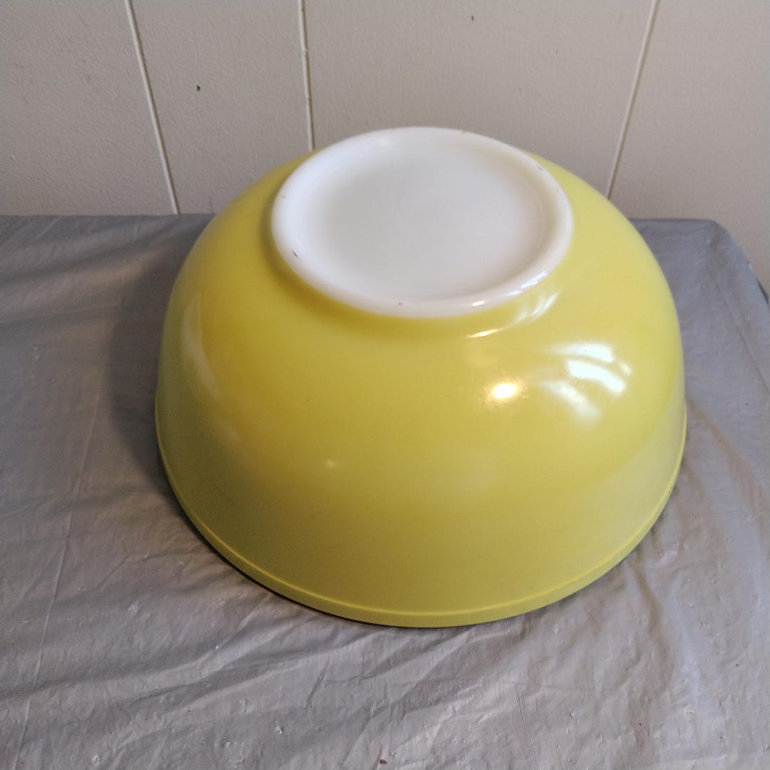 Large Pyrex Yellow Mixing Bowl, Look & Read Description - Etsy