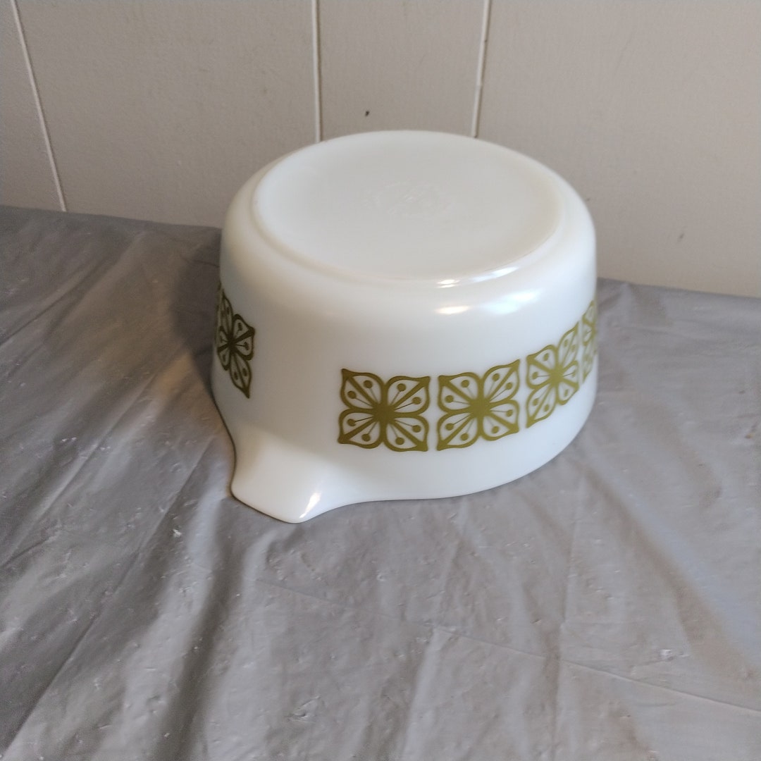 Vintage Pyrex Verde Stamp 1 1/2qt Casserole Oven Ware - Etsy