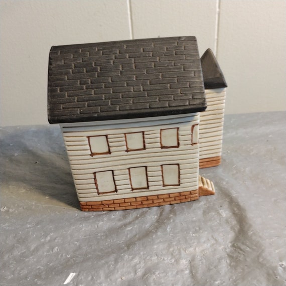 Vintage Avon Building, 1974 Avon Club Bottle, Califor… - Gem