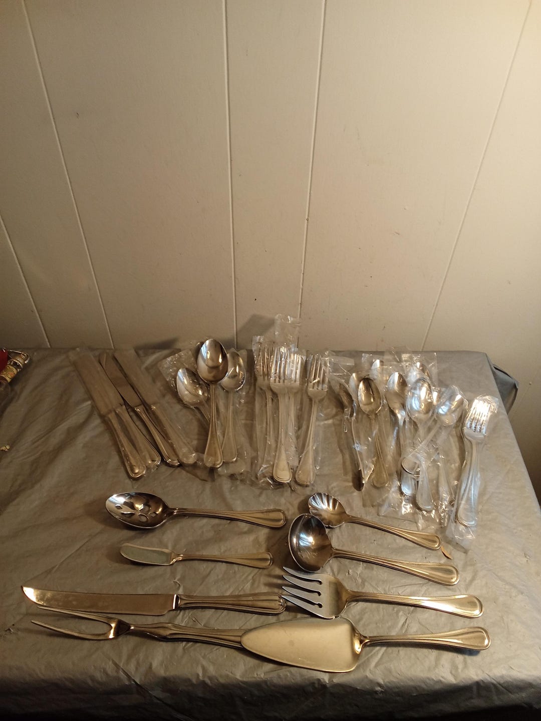35 Piece Wallace 18/10 Stainless Silverware Set, Wallace Continental ...