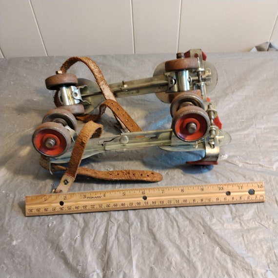 Vintage Metal Union Roller Skates, Adjustable - Gem