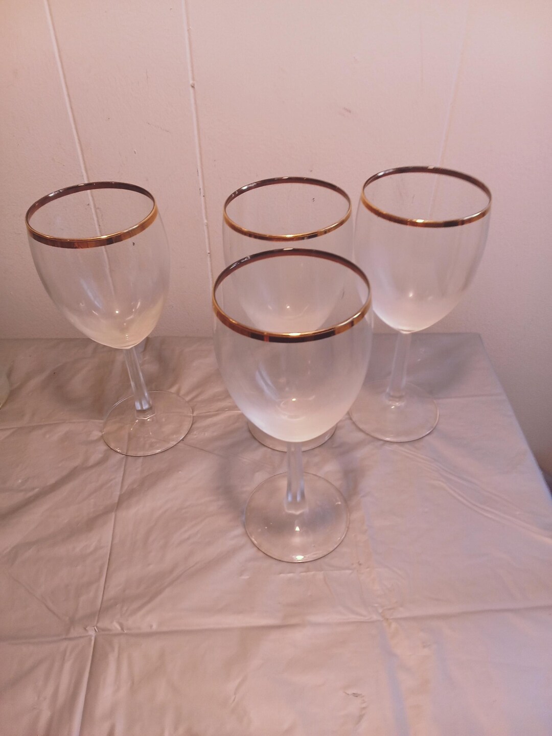 4 Stemmed Gold Rim Wine Glasses - Etsy