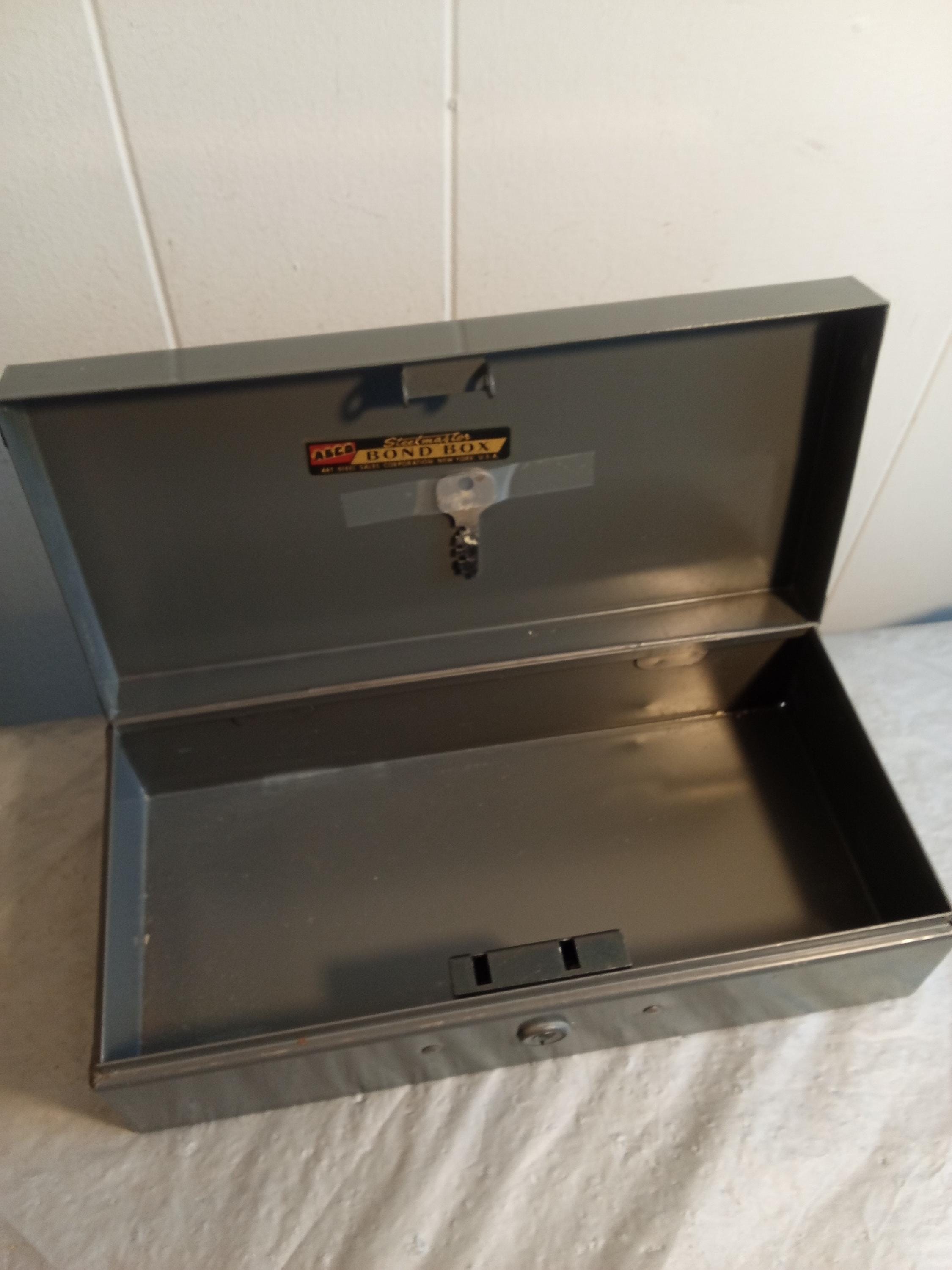 9 7/8 X 4 5/8 X 3 1/4"d Vintage Asco Steelmaster Bond Box With Key ...