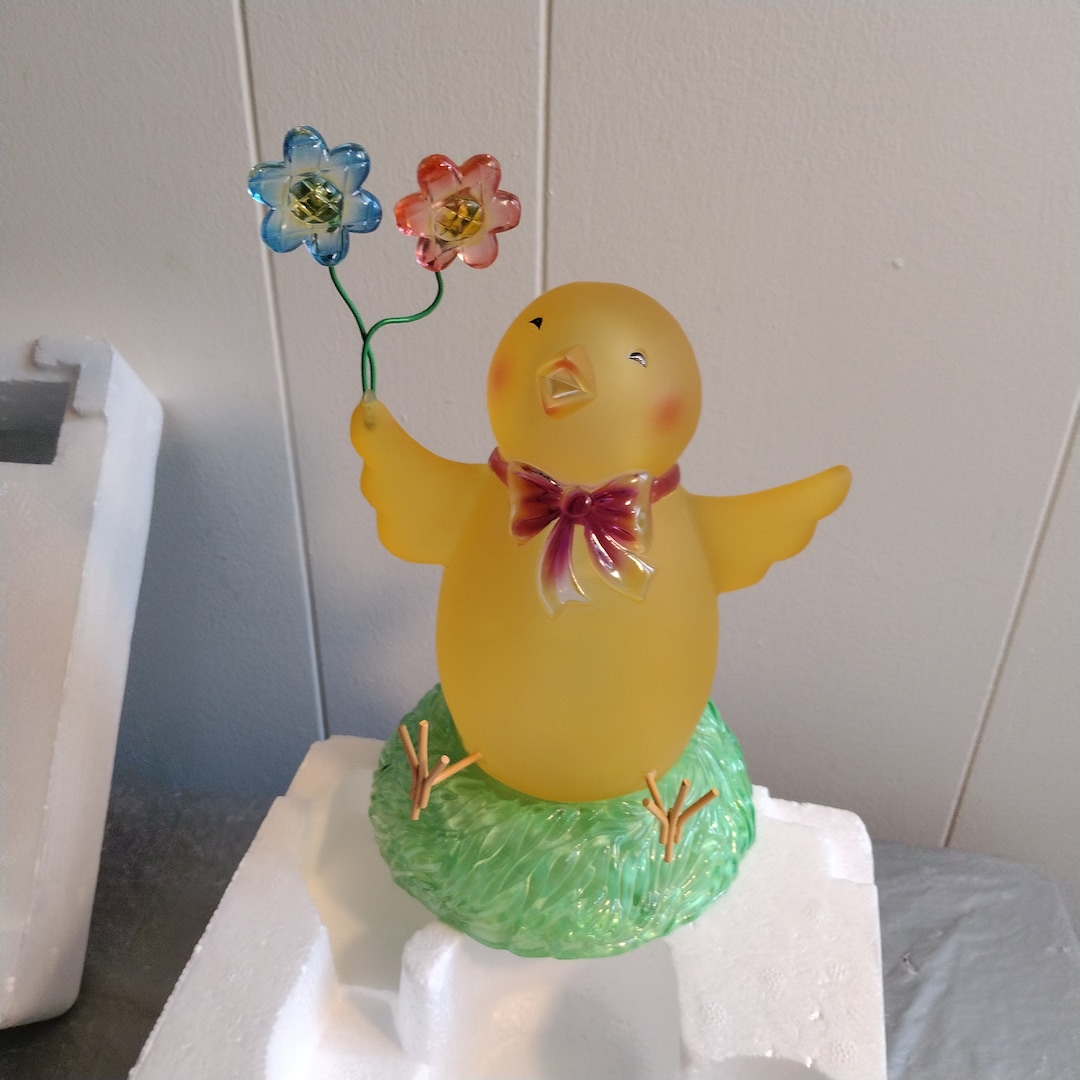 Avon Light up Spring Chick, Battery Accent Lamp - Etsy