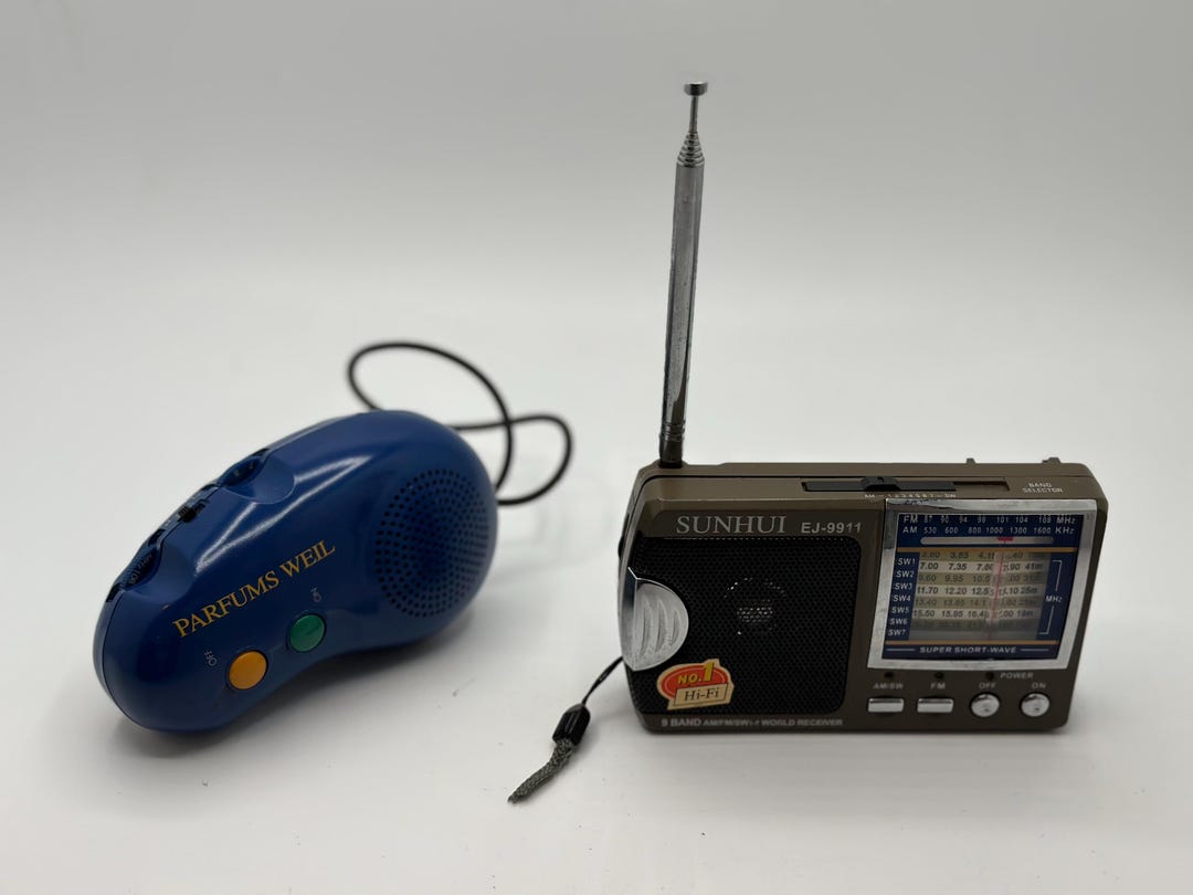 2 Vintage RADIO From 1990! Test OK! Fm?/transistor/portable/post - Etsy