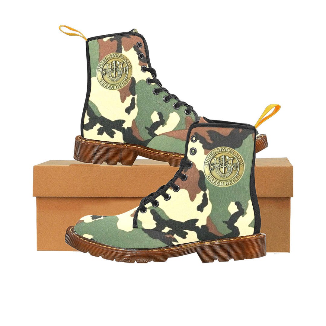 Men's US Army Green Beret Insignia Camouflage Canvas Boots That Come ...