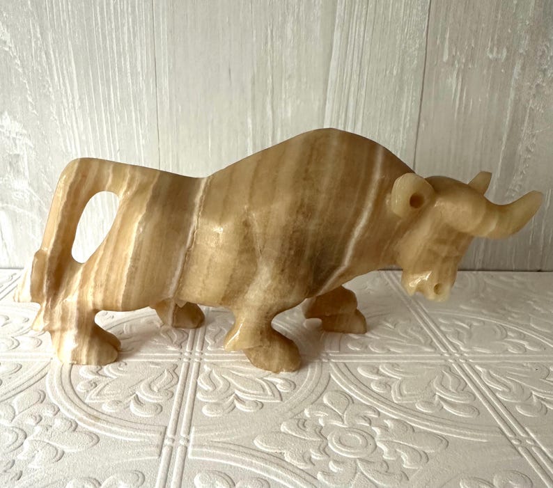 Hand Carved Onyx Bull Figurine: Vintage Stone Buffalo Statue - Etsy
