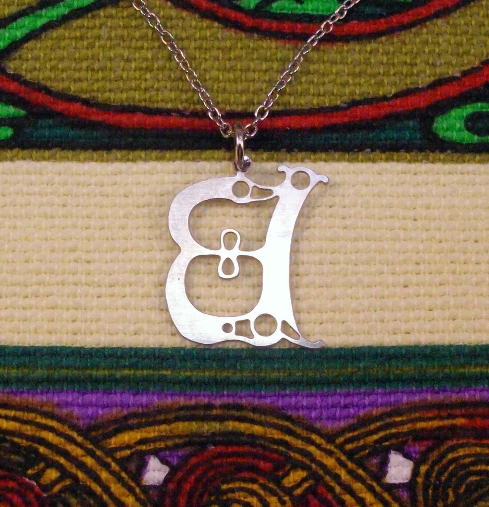 Celtic Letter B Initial Necklace Gospels of Lindisfarne - Etsy