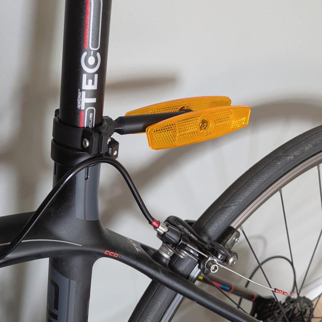 Bike Reflex Saddle Mount, Attachment for Sideway Reflexes, Sharkfin ...
