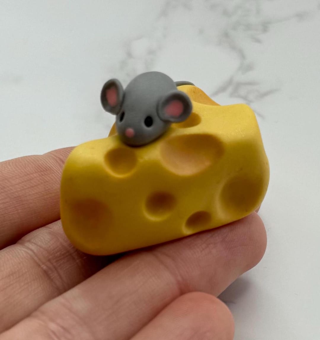 Handmade Polymer Clay Figurine – Mouse Sitting on Wedge of Cheese (MADE ...