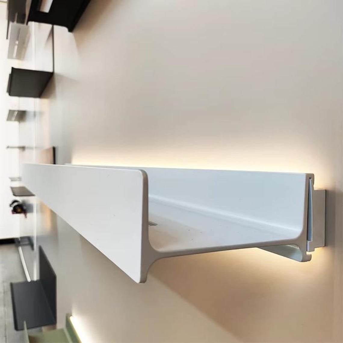 Illuminated Floating Wall Shelf With LED Lights – Customizable Smart ...