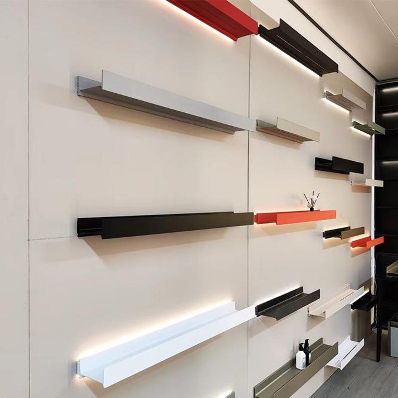 Illuminated Floating Wall Shelf With LED Lights – Customizable Smart ...