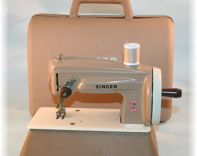 Vintage Singer Sewing Machine With Case Childs Toy Works - Etsy