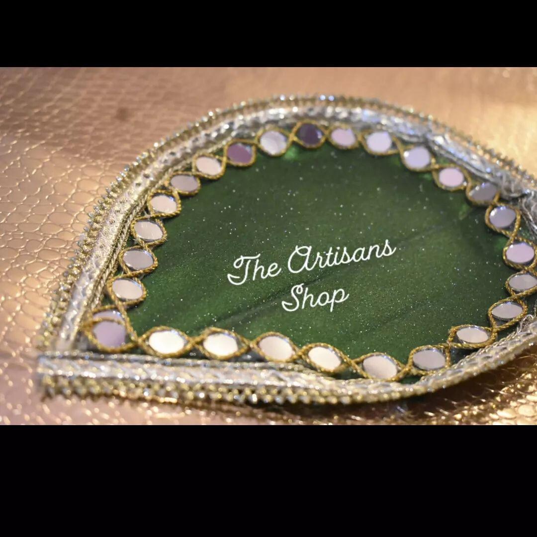 Handmade Mehndi Leaf Tray: Glitter, Flowers & Pearls - Pakistani ...