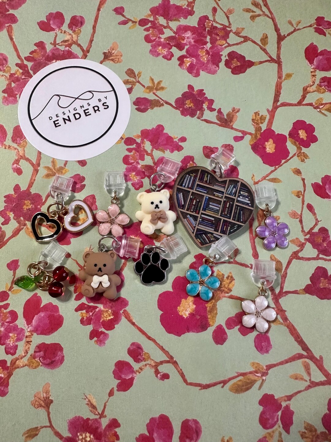 E-reader Charm: USBC Dust Plug With Bookish Sticker - Etsy