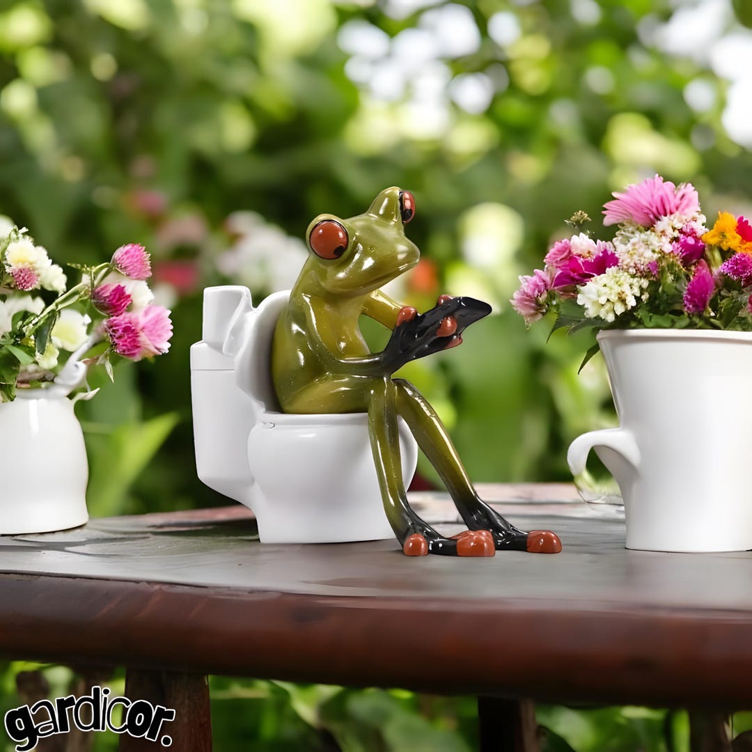 Frog Sitting on Toilet Figurine, Frog Toilet Statue, Frog on Toilet Pen ...