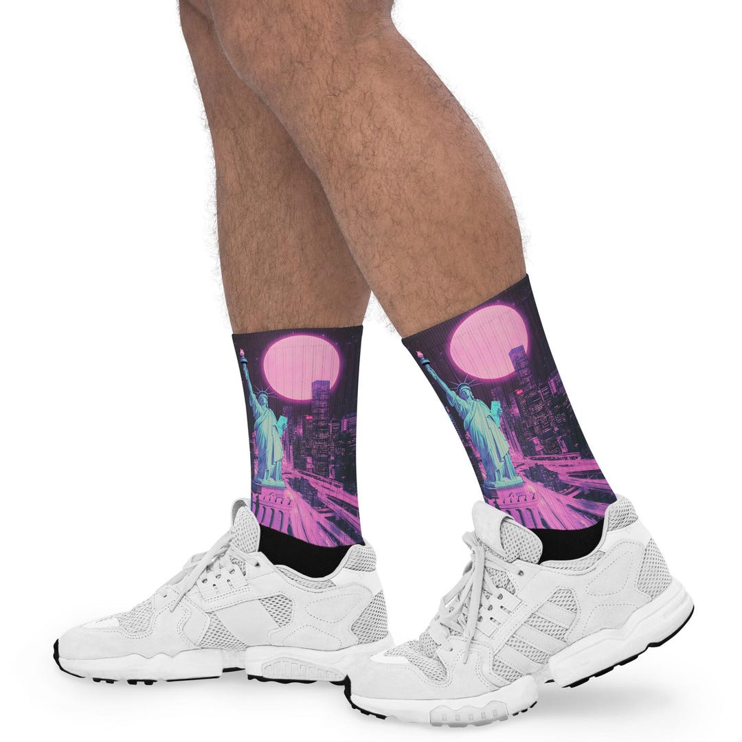 Statue of Liberty Synthwave Socks | Vaporwave NYC Streetwear | Retro ...