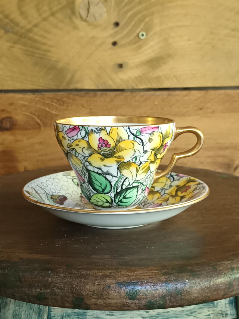 Stunning Very Rare Vintage Taylor & Kent Yellow Lily English Bone China ...