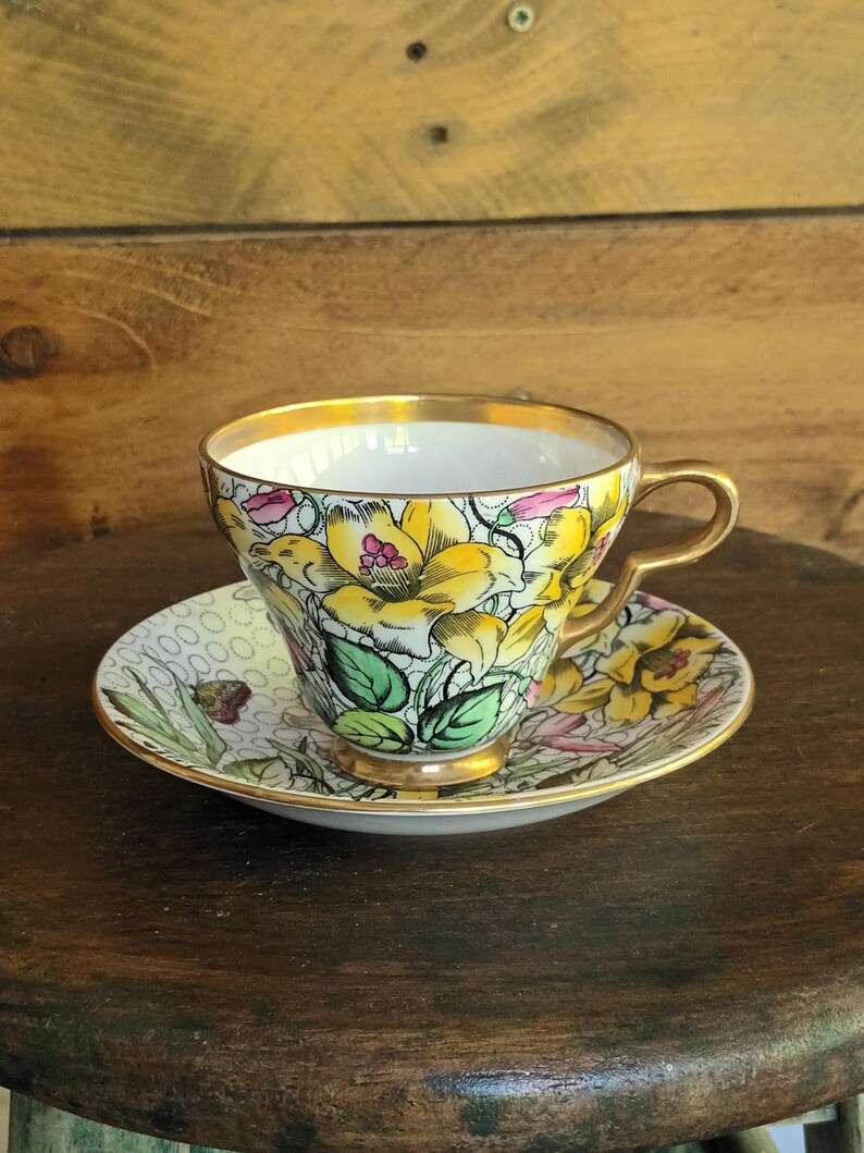Stunning Very Rare Vintage Taylor & Kent Yellow Lily English Bone China ...