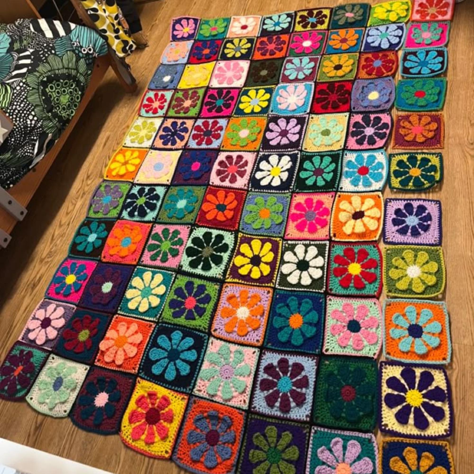 Retro Daisy Granny Square Crochet Pattern: 3D Flower PDF Tutorial - Etsy