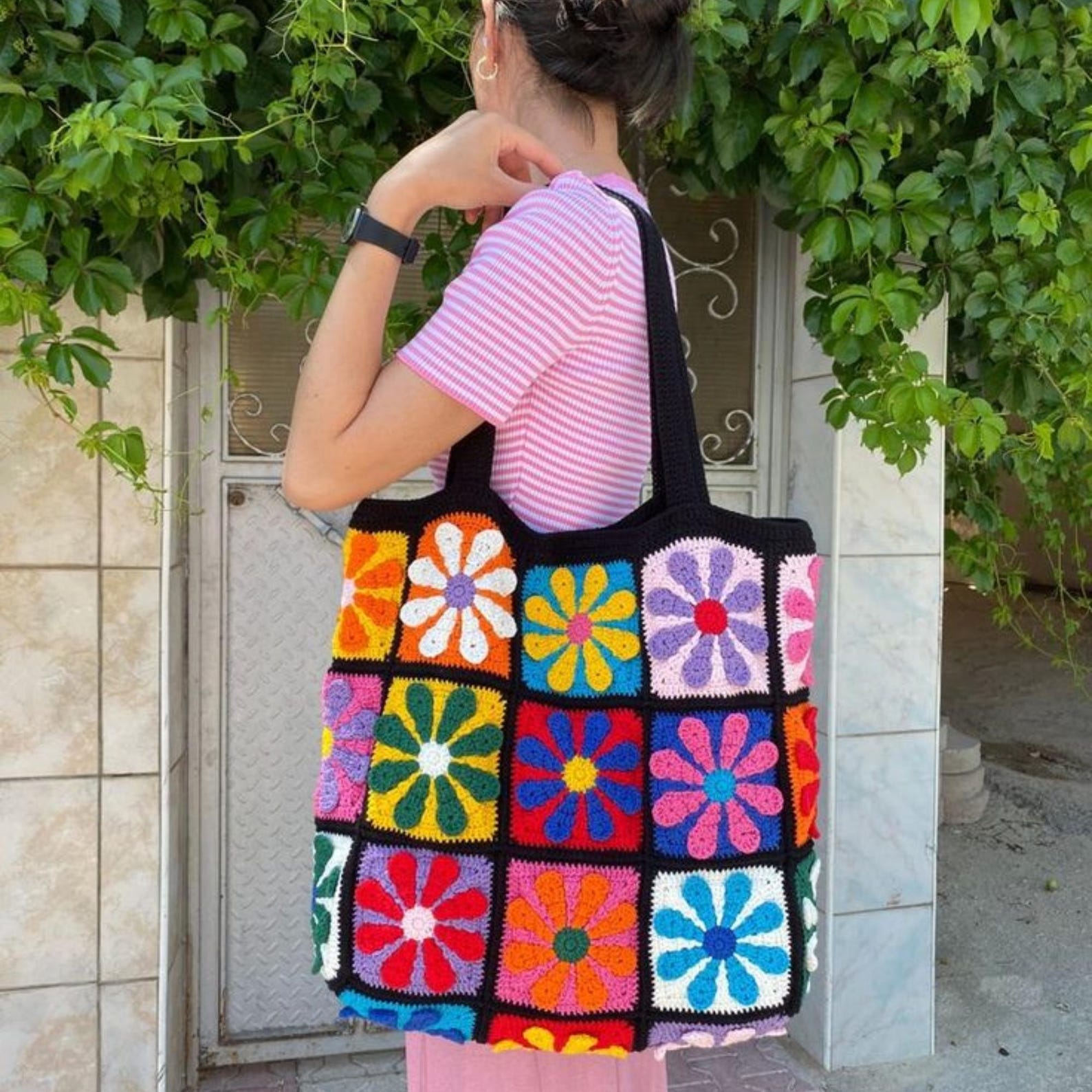 Retro Daisy Granny Square Crochet Pattern: 3D Flower PDF Tutorial - Etsy