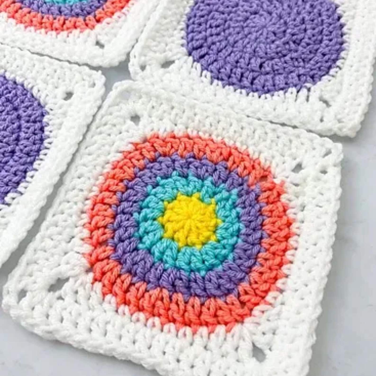 Circle Granny Square Crochet Pattern: Easy Colorful Blanket Squares ...