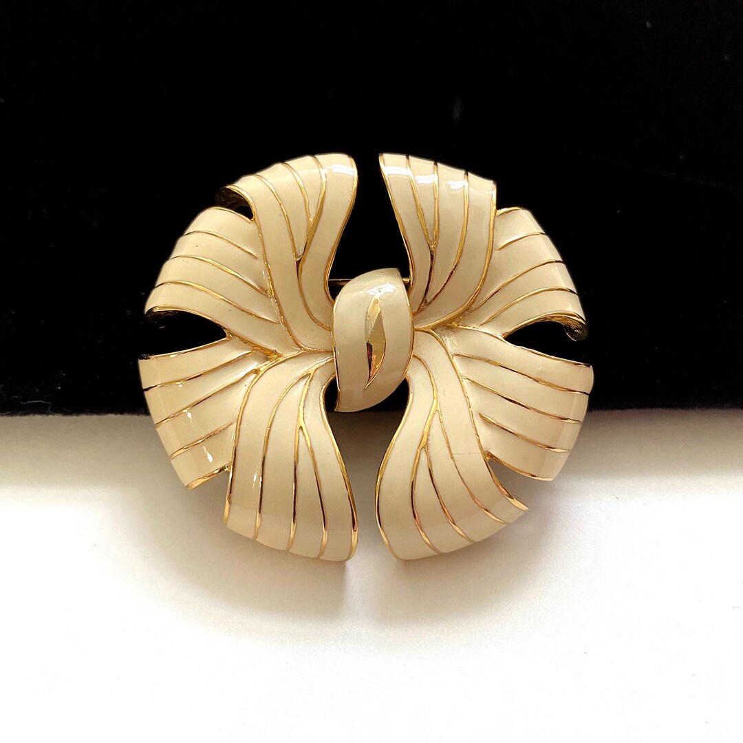 Vintage 70s Monet Bow Brooch: Cream Enamel & Gold Plated - Etsy