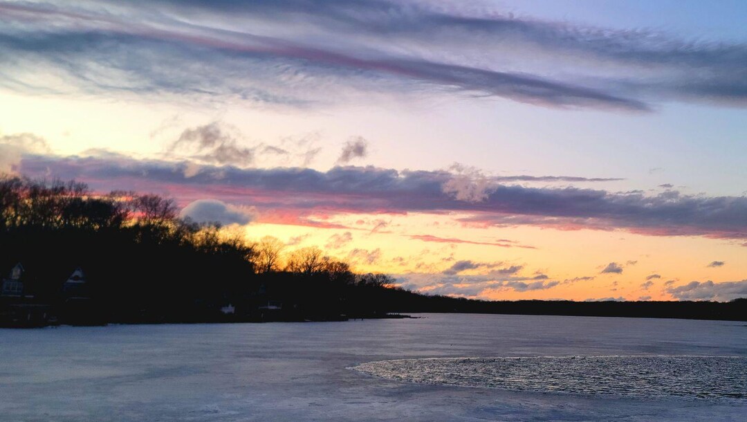 Cotton Candy Skies Over Bashan Lake at Sunset - Wall Art (east Haddam ...