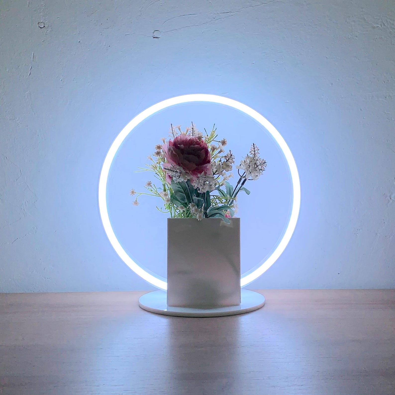 Custom LED Neon Ring Centerpiece With Vase, AA Battery Powered or Plug ...